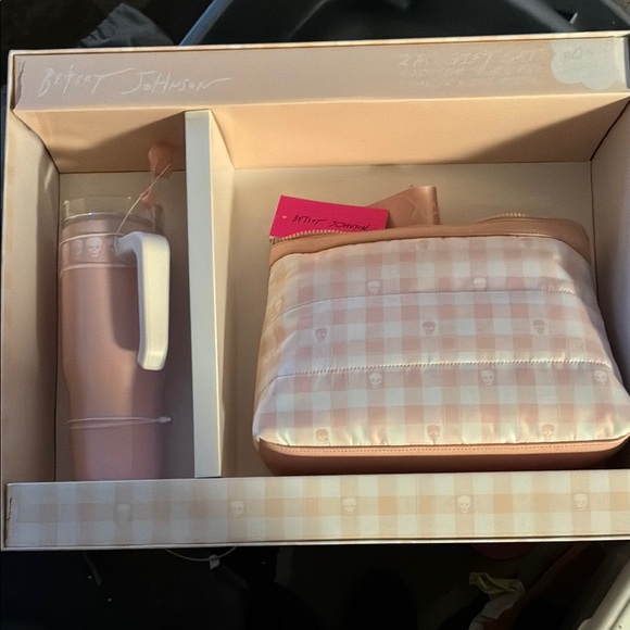 Betsey Johnson | Bags | Betsey Johnson Blush Pink Travel Set | Poshmark
